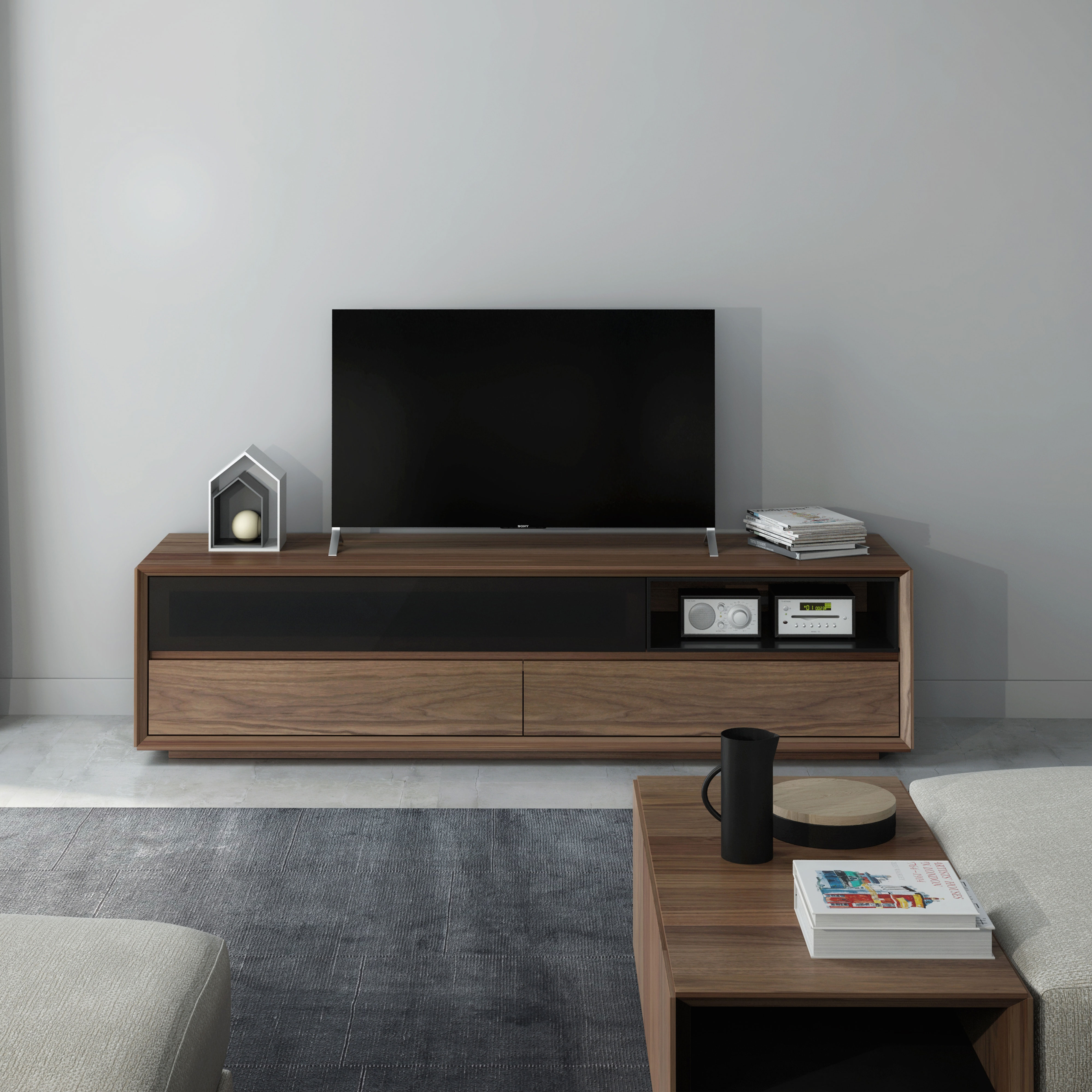 Huppe Edward Media Base | Sklar Furnishings